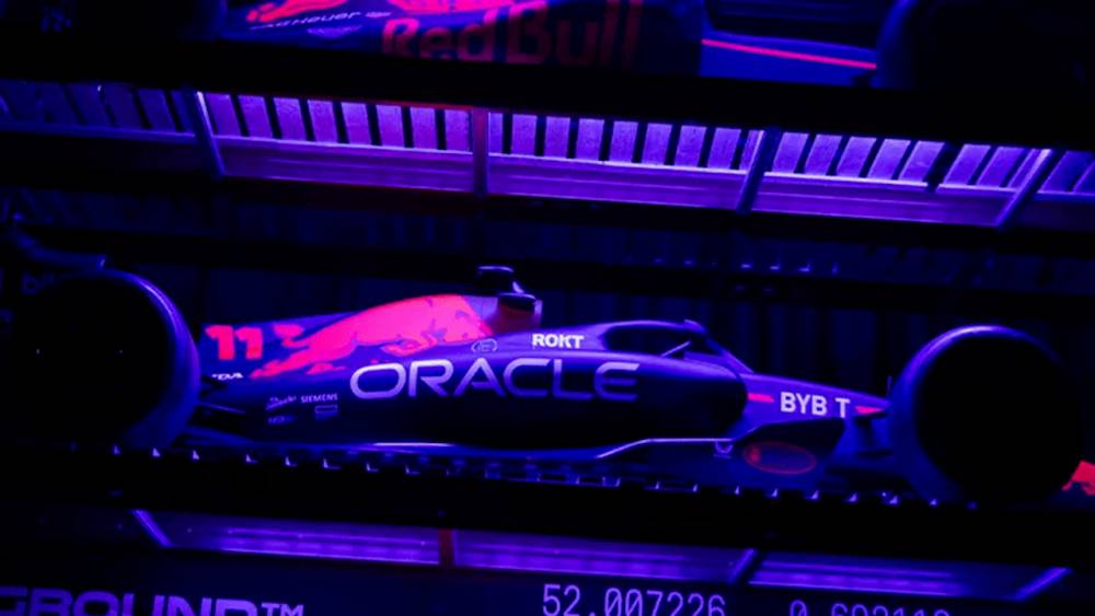 Checo inicia pretemporada con Red Bull; RB20 se mantiene como el monoplaza más veloz